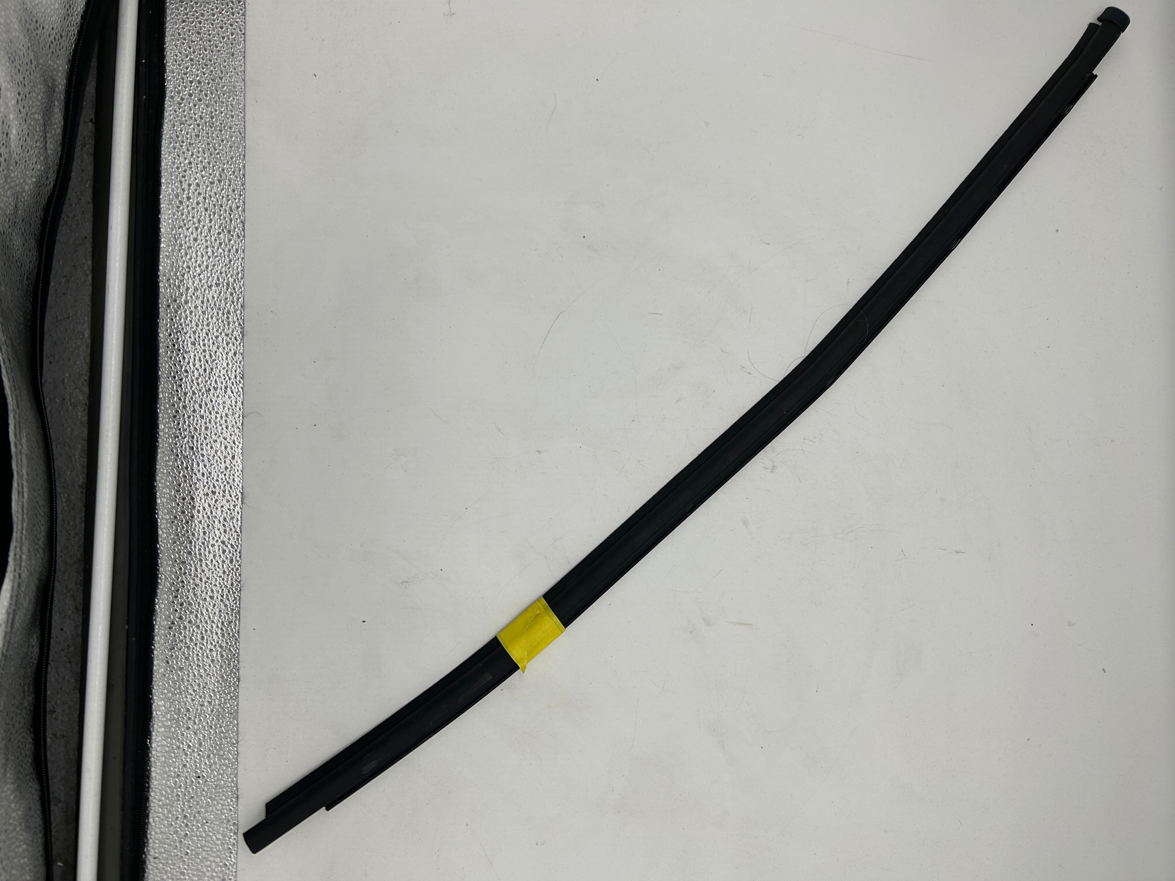 Toyota Hilux TGN121R 2018-2020 Window Weather Strip Front Right Hand S ...